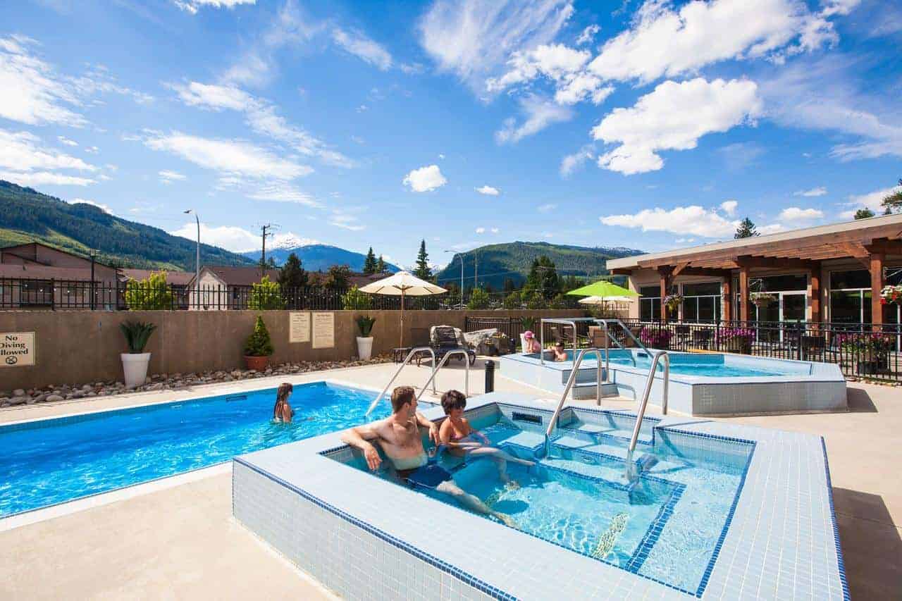 Best Western Plus - Revelstoke Accommodation - MountainWatch Travel
