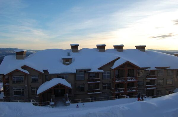Sundance Resort | Sundance Resort Big White | Liquid Snow Tours