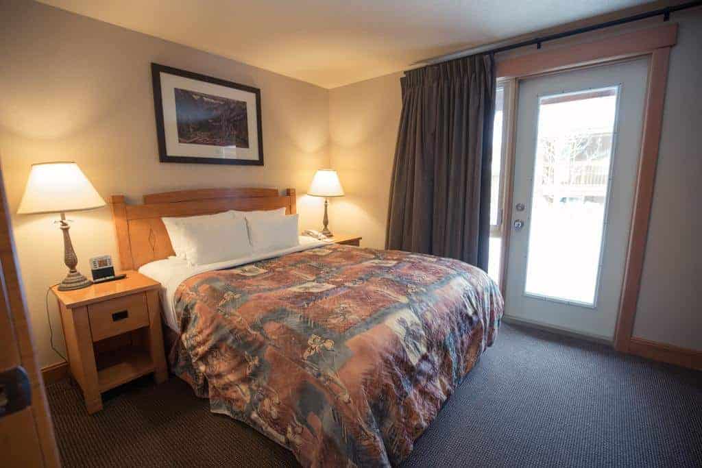 Hidden Ridge Resort - Banff Accommodation - MountainWatch Travel