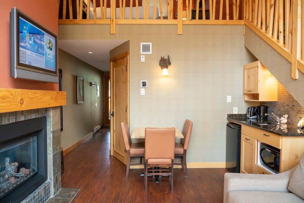 Fox Hotel and Suites - Banff Accommodation - MountainWatch Travel