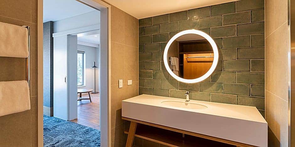 Holiday Inn Express & Suites - Queenstown Accommodation - MountainWatch ...