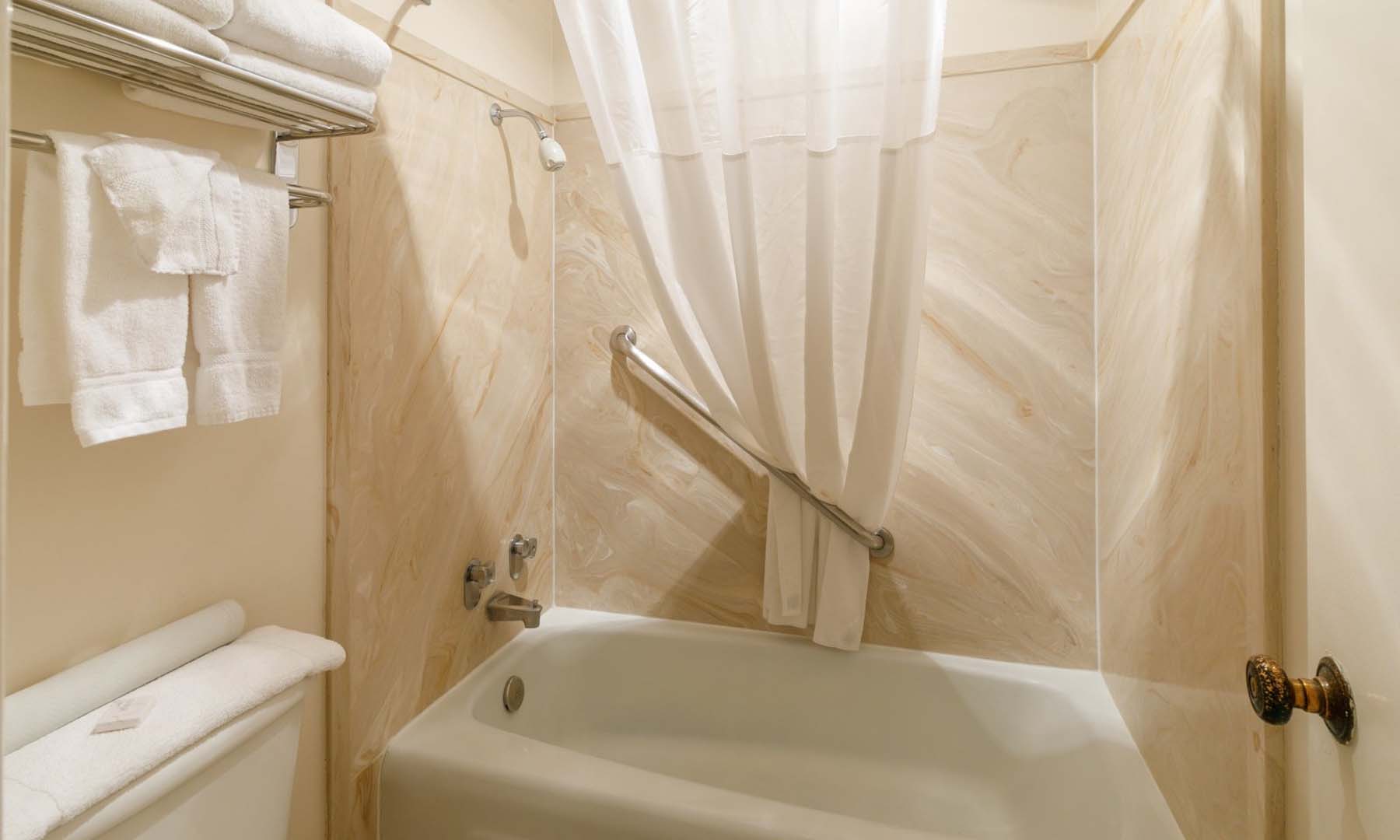 Antler Inn - Jackson Hole Accommodation - MountainWatch Travel