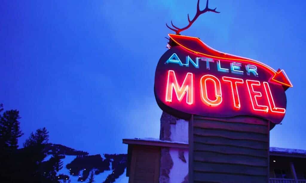 Antler Inn - Jackson Hole Accommodation - MountainWatch Travel