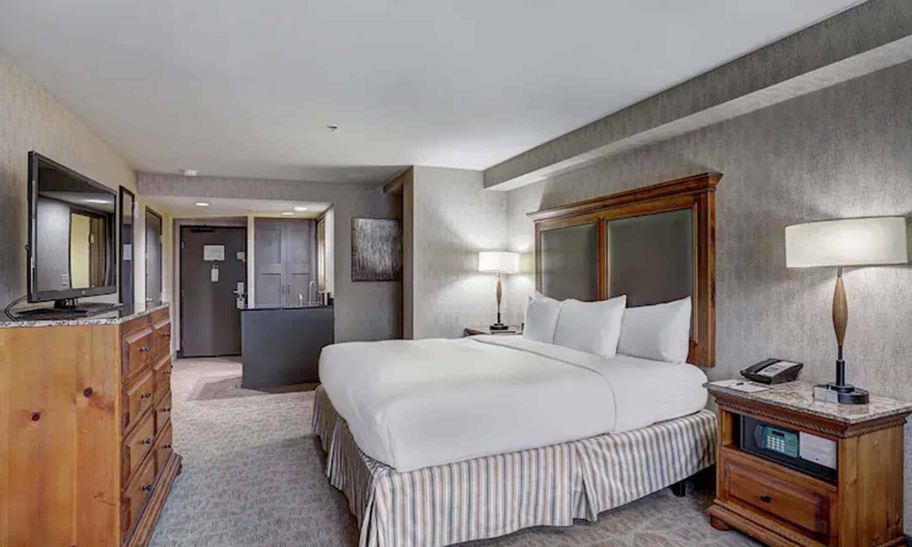 Doubletree by Hilton Hotel Breckenridge - Breckenridge Accommodation ...