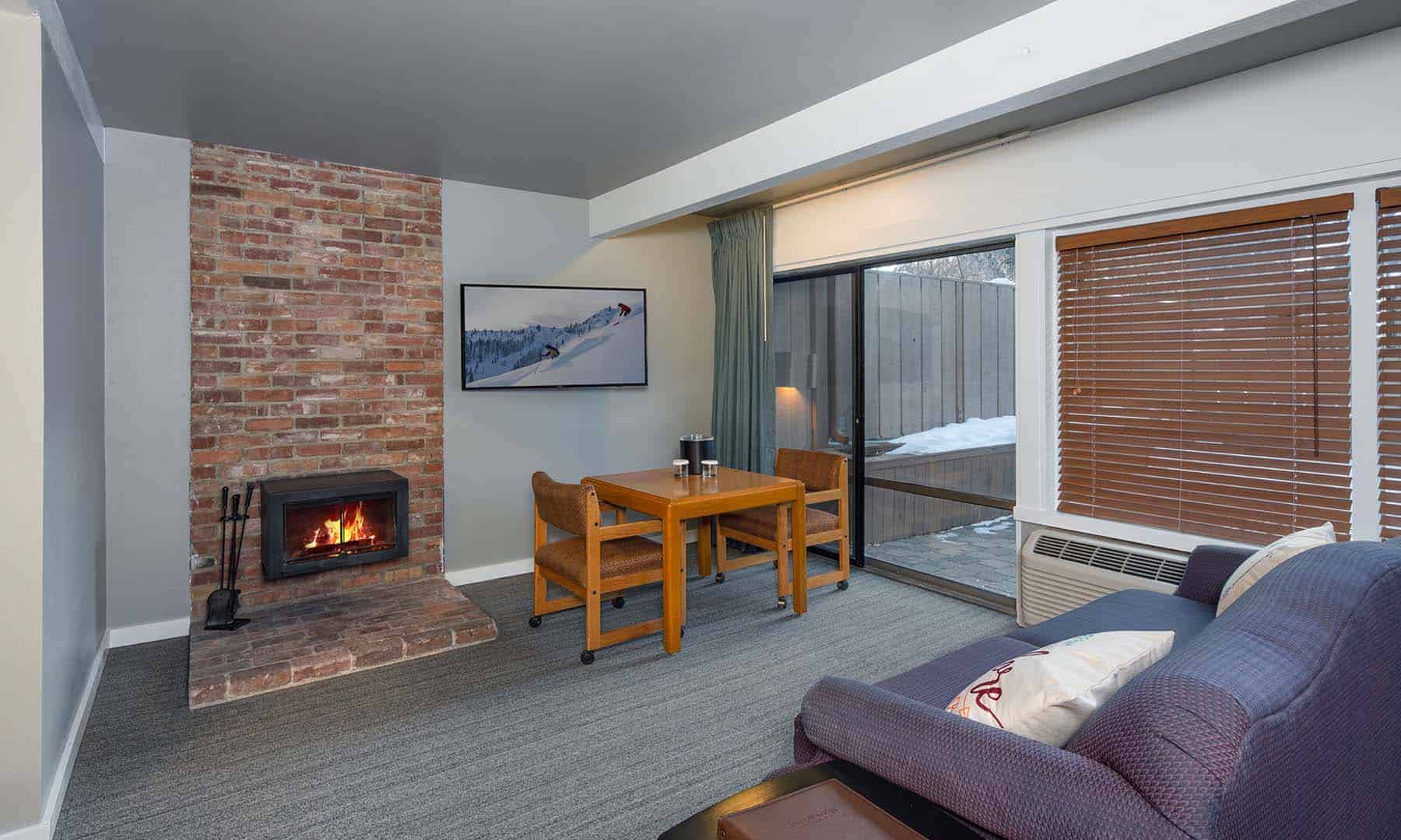 Tamarack Lodge - Mammoth Accommodation - MountainWatch Travel