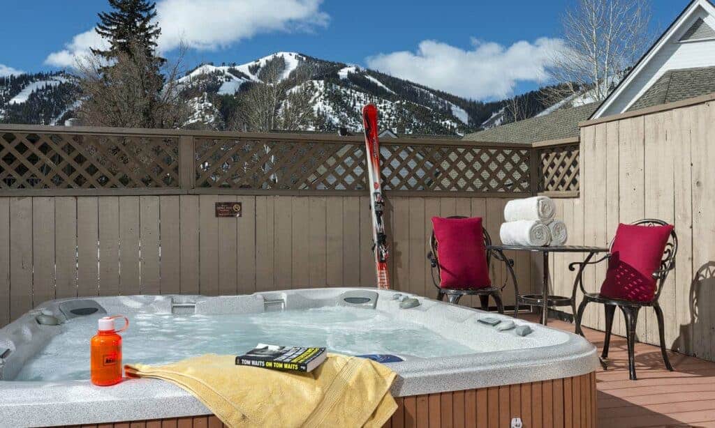 Tamarack Lodge Mammoth - Mammoth Accommodation - MountainWatch Travel